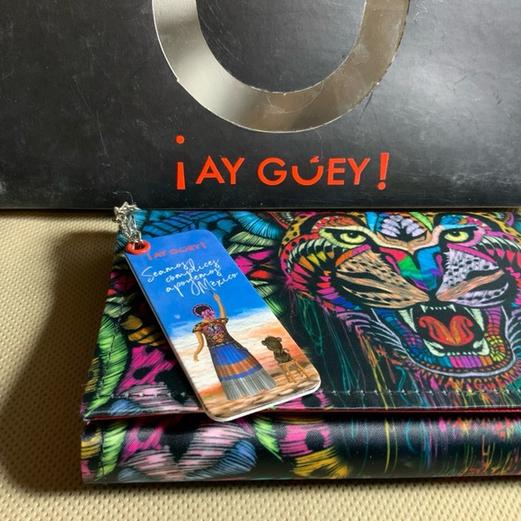 AYGuey | Bags | Wallet Beautifully Crafted Wallet Exquisitely Designed ...